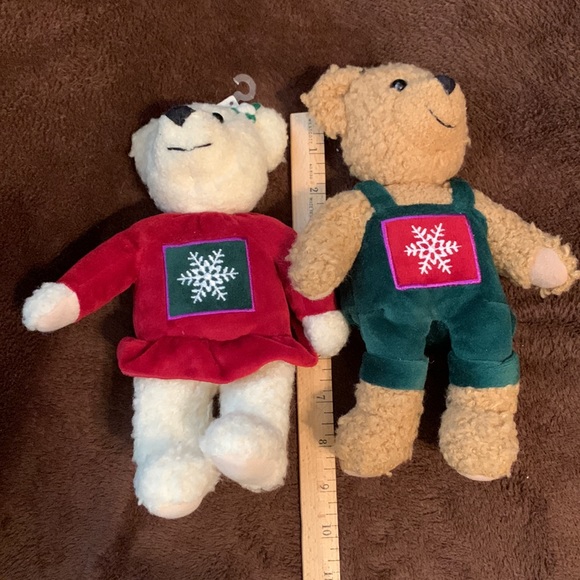 Hallmark | Toys | Hallmark Kiss Kiss Mistletoe Bears Holiday ...